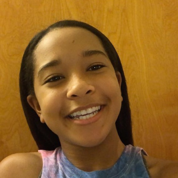 Kaelyn's Closet (@kaelyn_jones14) | Poshmark